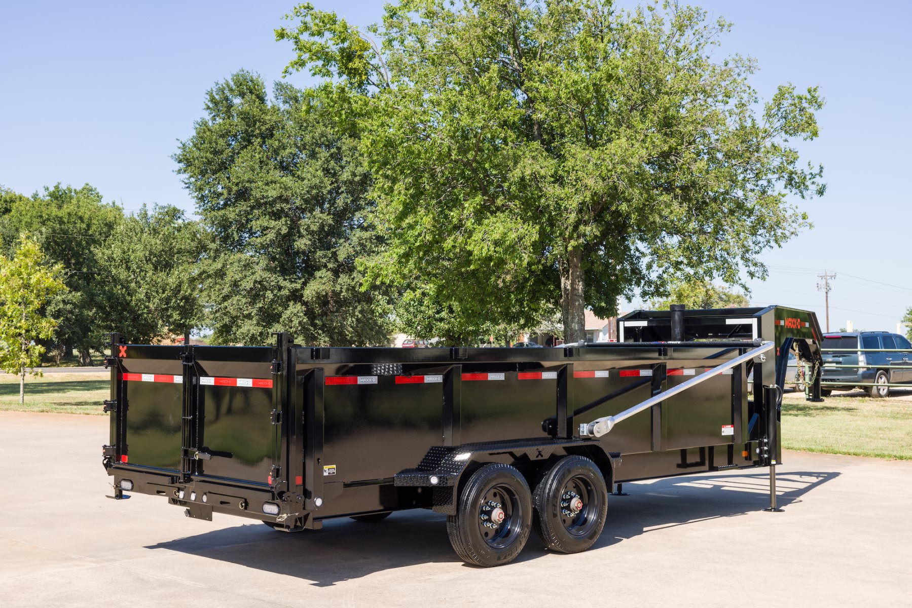 The MAXX-D DSX 24K | Heavy-Duty Gooseneck Dump Trailer