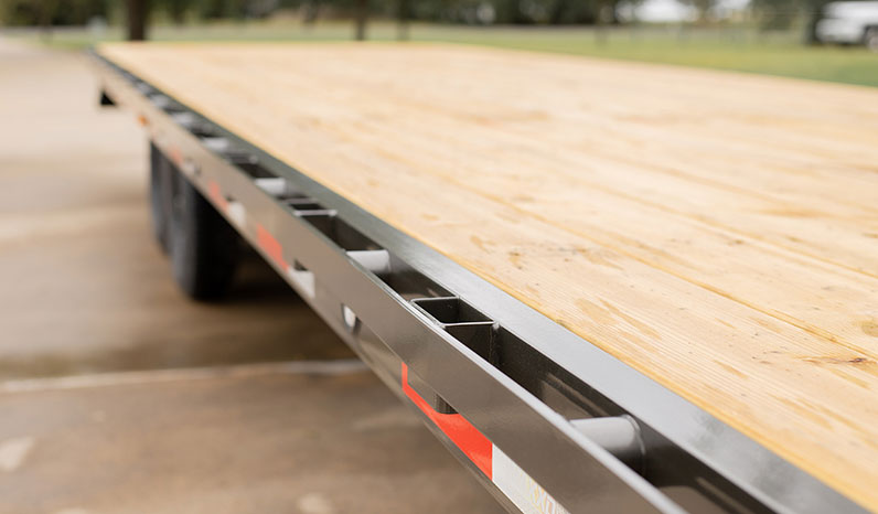 GSX Single Wheel Flatbed Gooseneck Trailer | MAXX-D Trailers