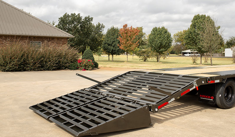 32' LDB LOW PROFILE TANDEM DUAL FLATBED GOOSENECK