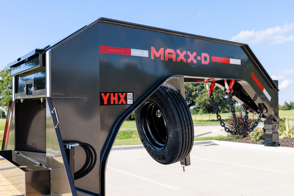 YHX 40K Hydraulic Dovetail Flatbed Gooseneck Trailer | MAXX-D Trailers