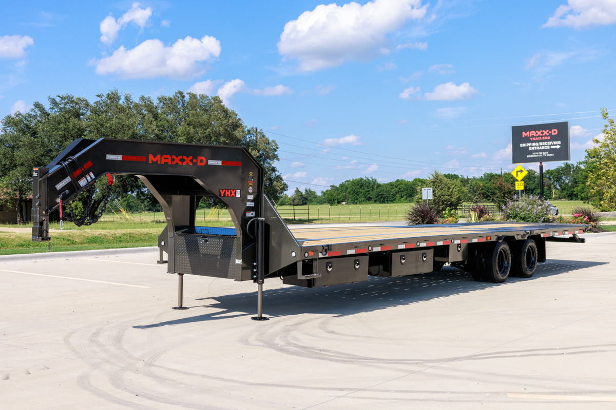 YHX 40K Hydraulic Dovetail Flatbed Gooseneck Trailer | MAXX-D Trailers