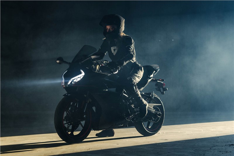 2024 CFMOTO 450SS Model | Sport Motorcycle