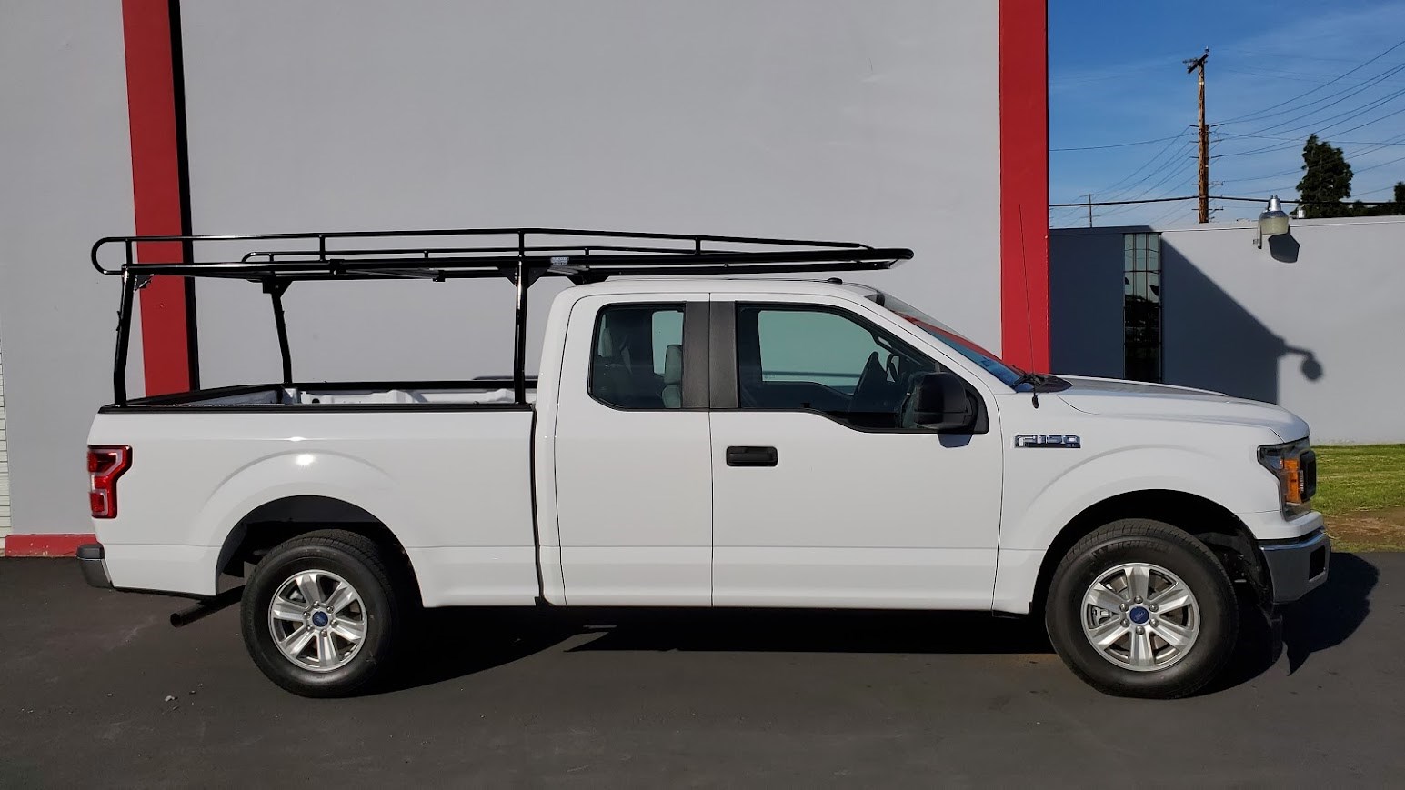 Black Maxx Truck Racks