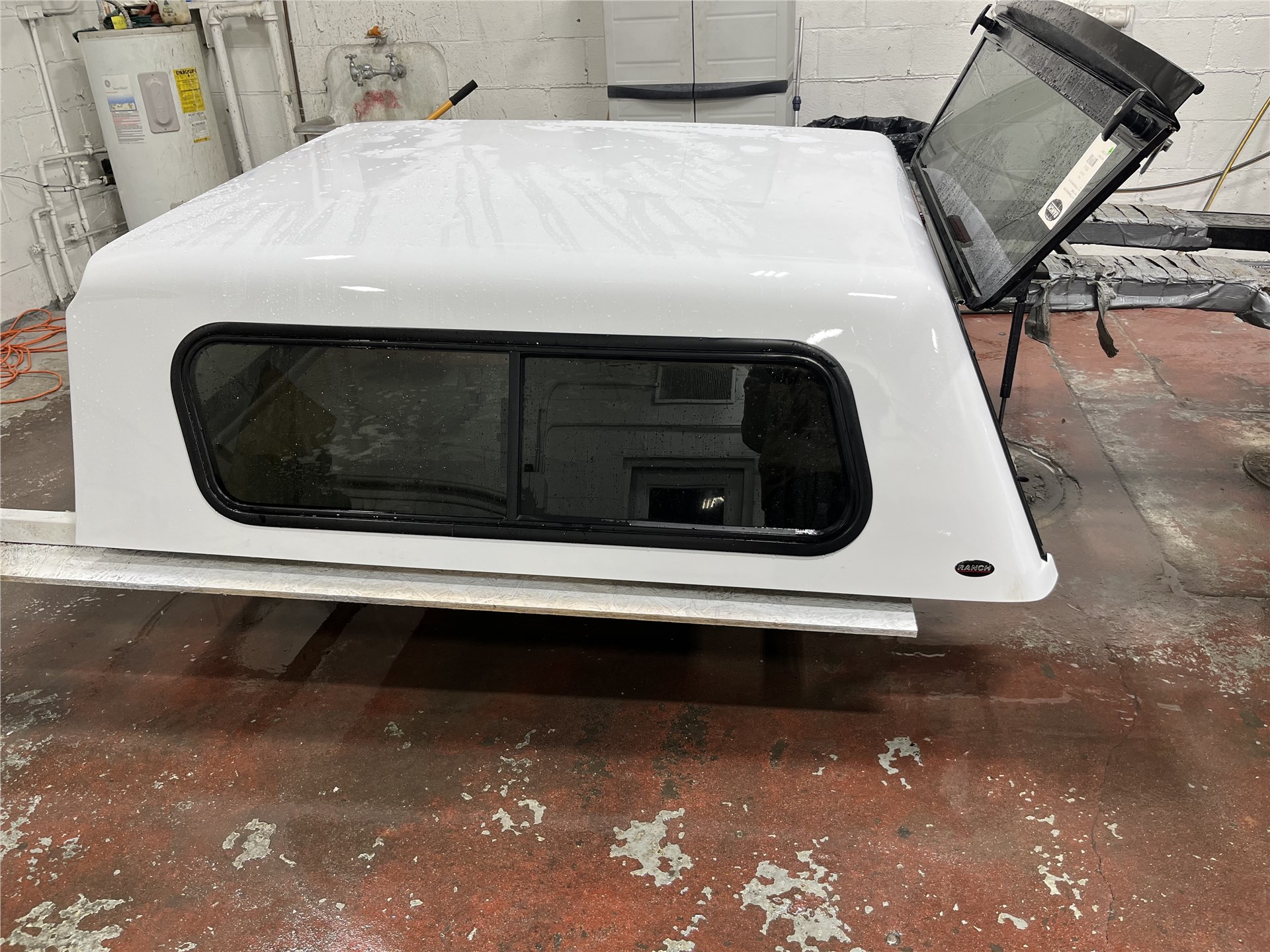 New Truck Caps at Nitro Truck and Auto Accessories